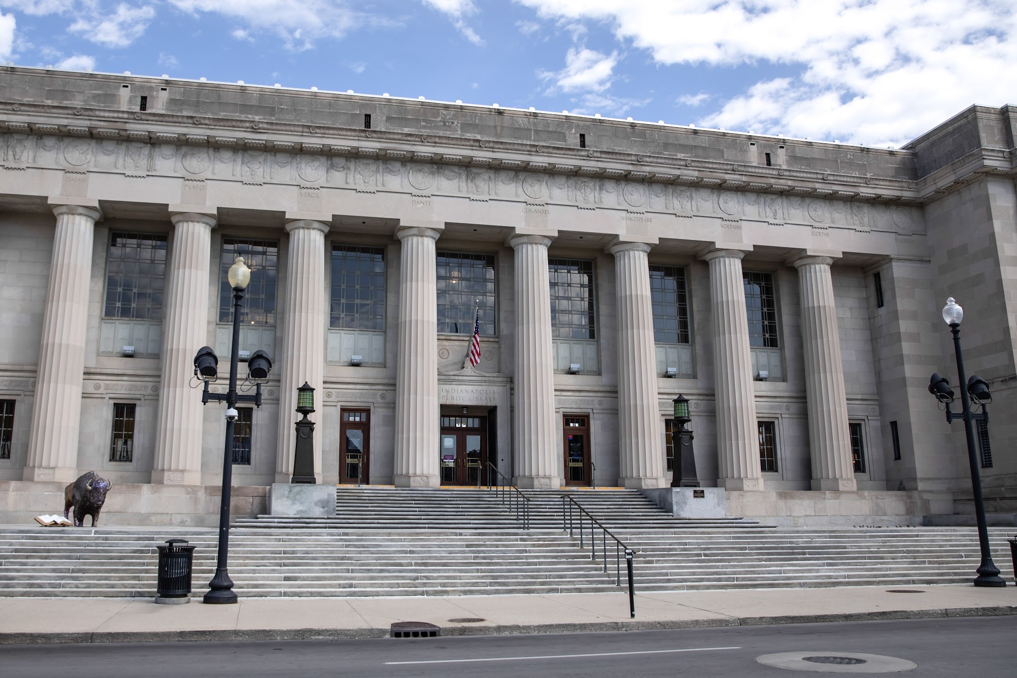 INDIANAPOLIS PUBLIC LIBRARY - CENTRAL LIBRARY - Indianapolis IN - Hours ...