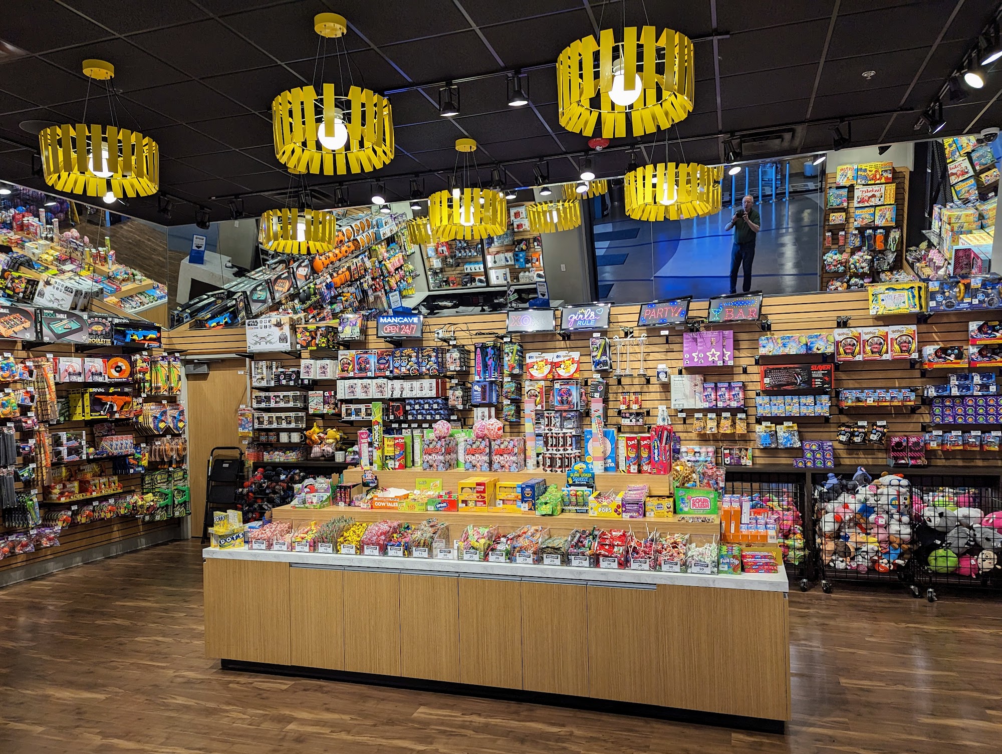 MAIN EVENT LEXINGTON - Lexington KY - Hours, Directions, Reviews ...