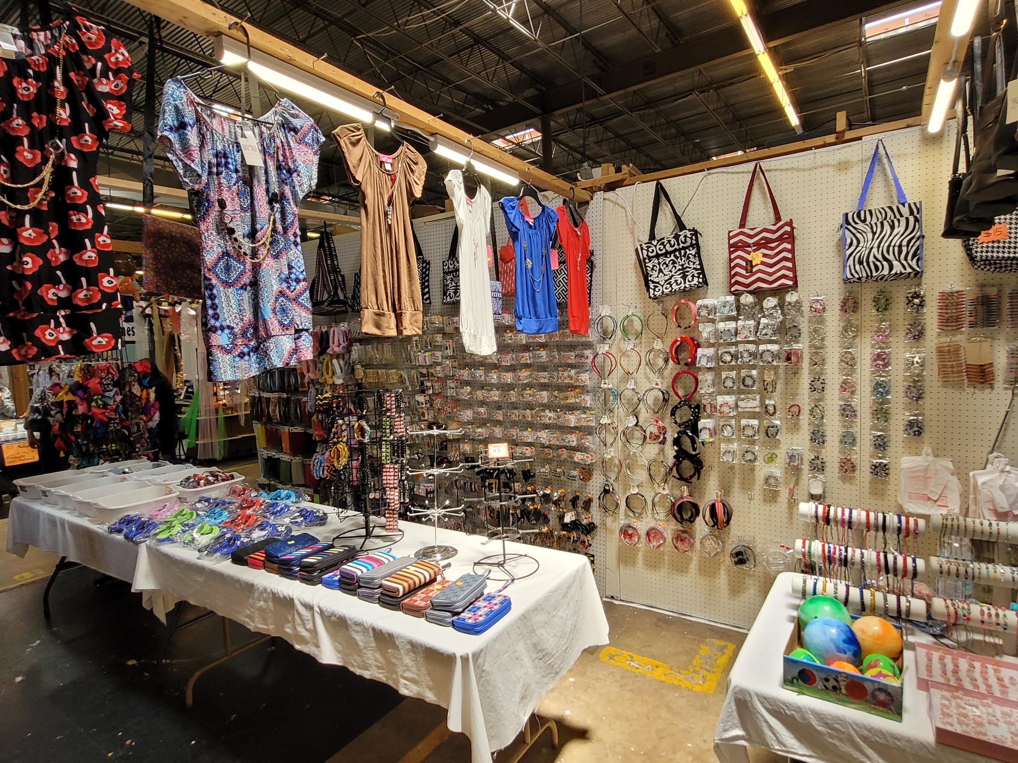 COOKS FLEA MARKET - Winston-Salem NC - Hours, Directions, Reviews ...